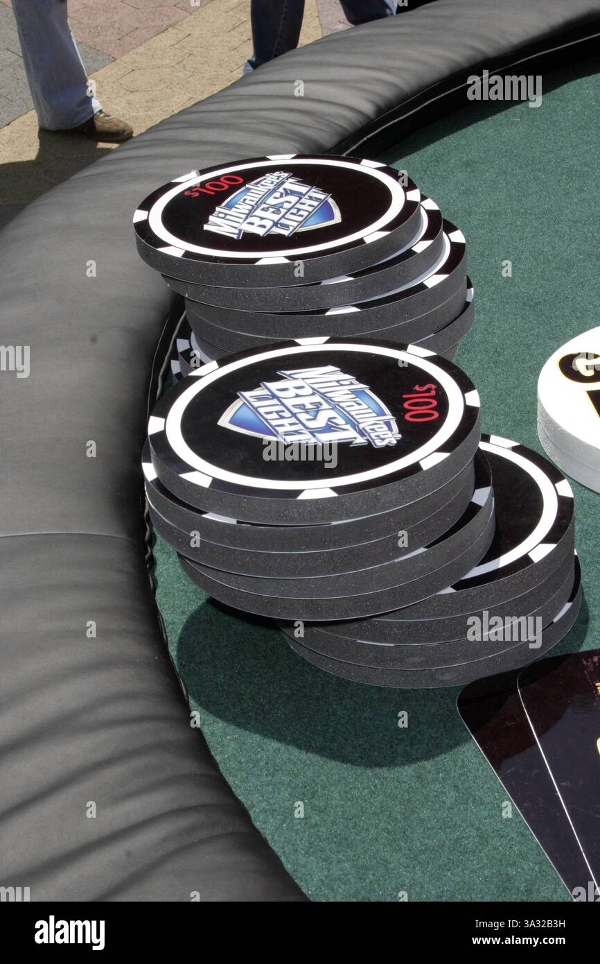 July 25, 2005 - Hollywood, CALIFORNIA, USA - POKER CHIPS -.THE WORLDS ...