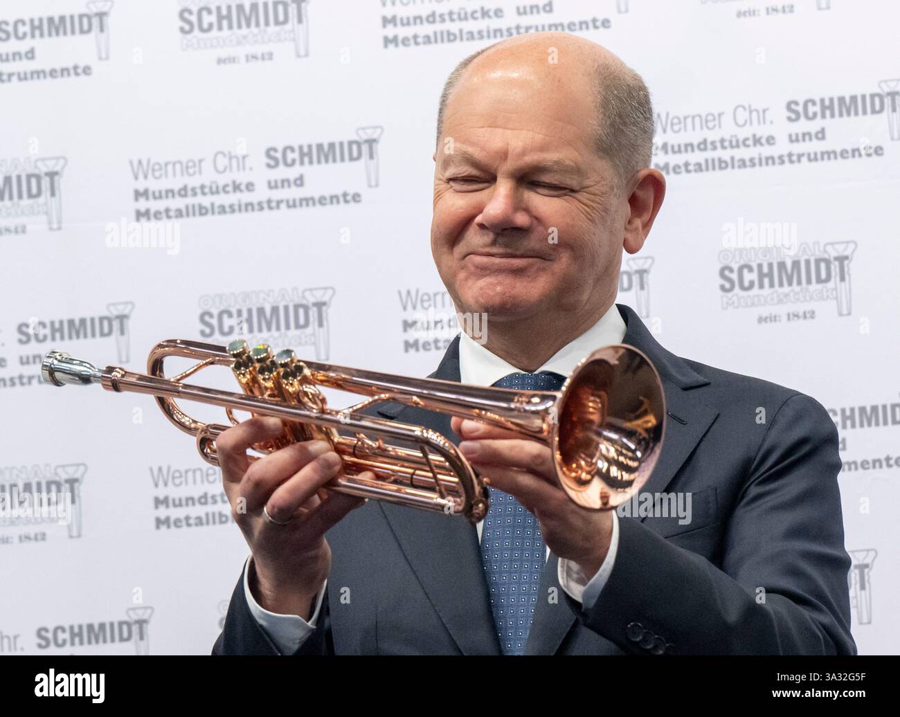 Munich, Germany. 14th Mar, 2025. Federal Chancellor Olaf Scholz (SPD ...