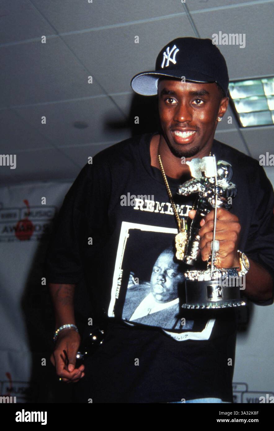 1997 mtv video music awards hi-res stock photography and images - Alamy