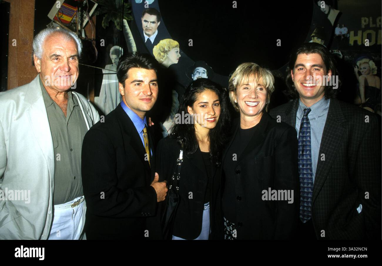 Olympia dukakis 1997 hi-res stock photography and images - Alamy