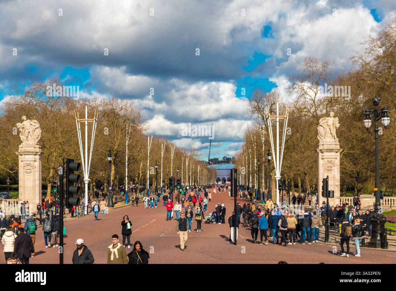 Great view of the ceremonial route and roadway called The Mall in the ...