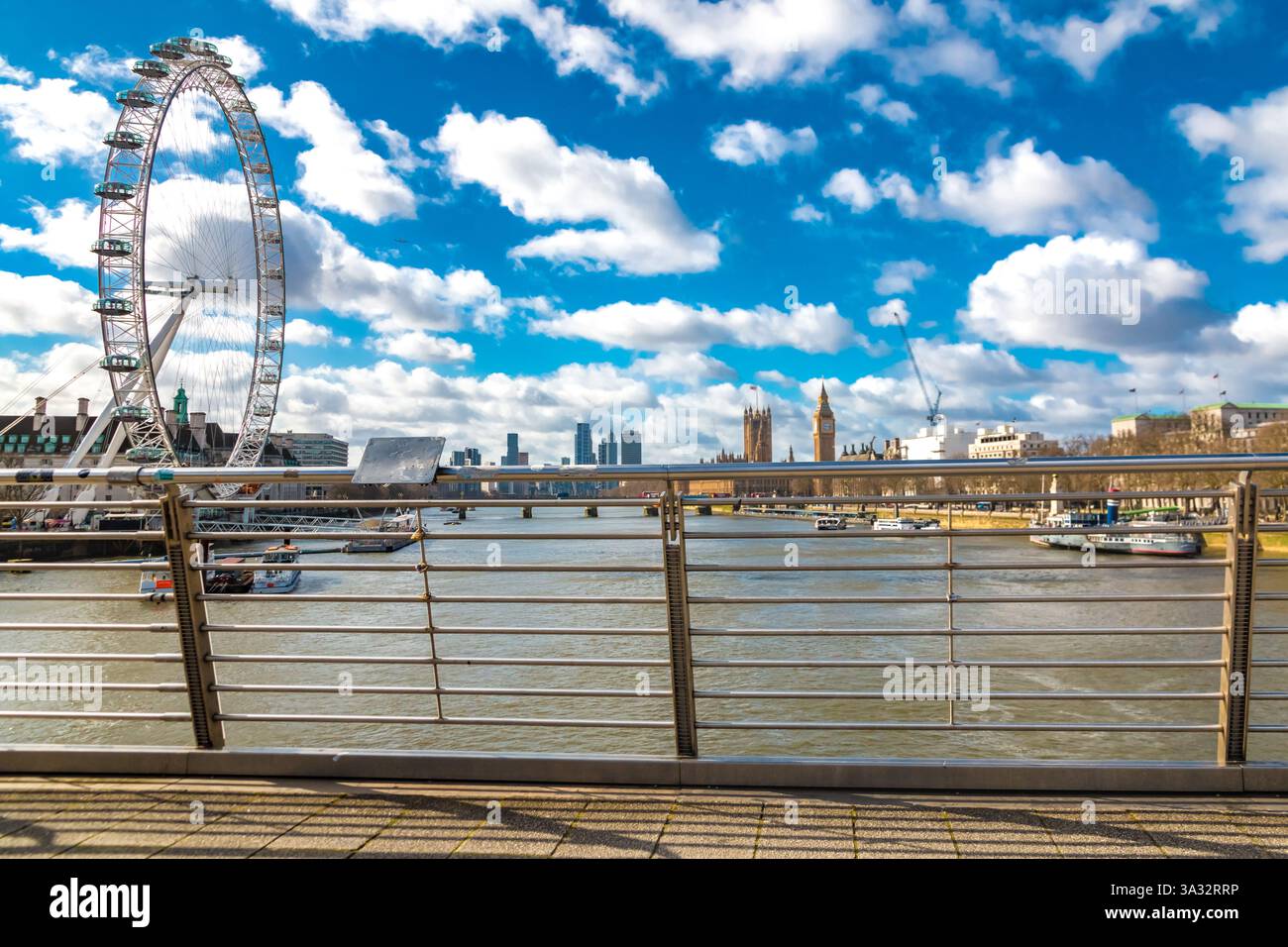 The panoramic view of Westminster Bridge, the Palace of Westminster ...