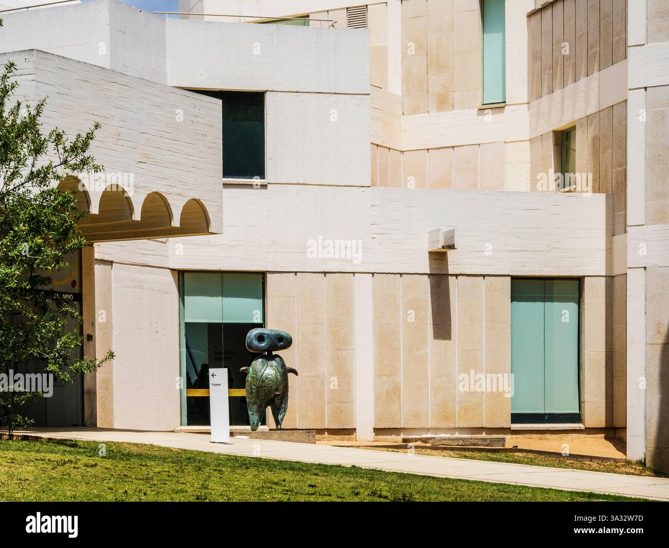 Sert hi-res stock photography and images - Alamy