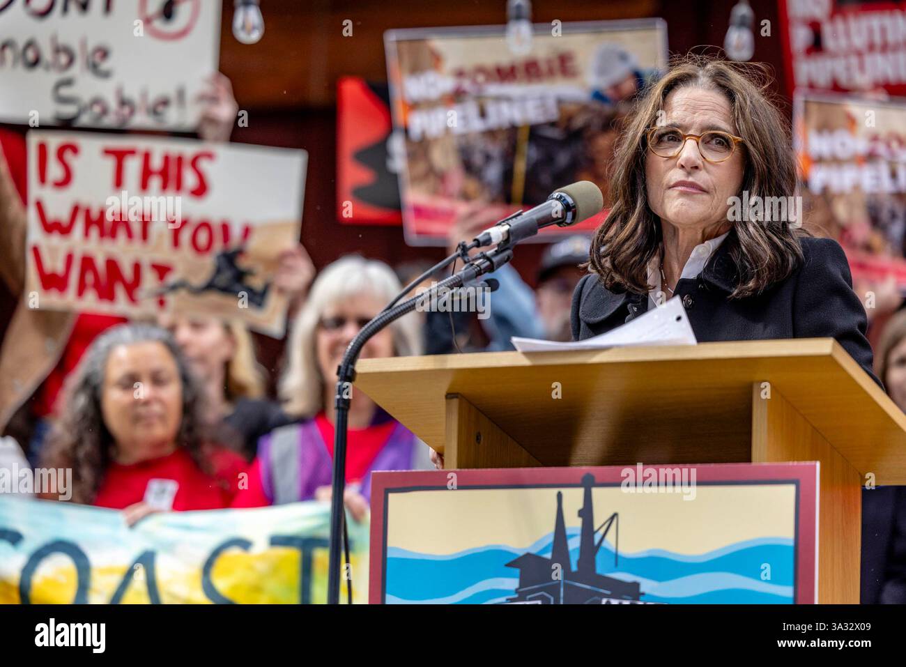 CA: Julia Louis-Dreyfus and Jane Fonda join with California Central ...