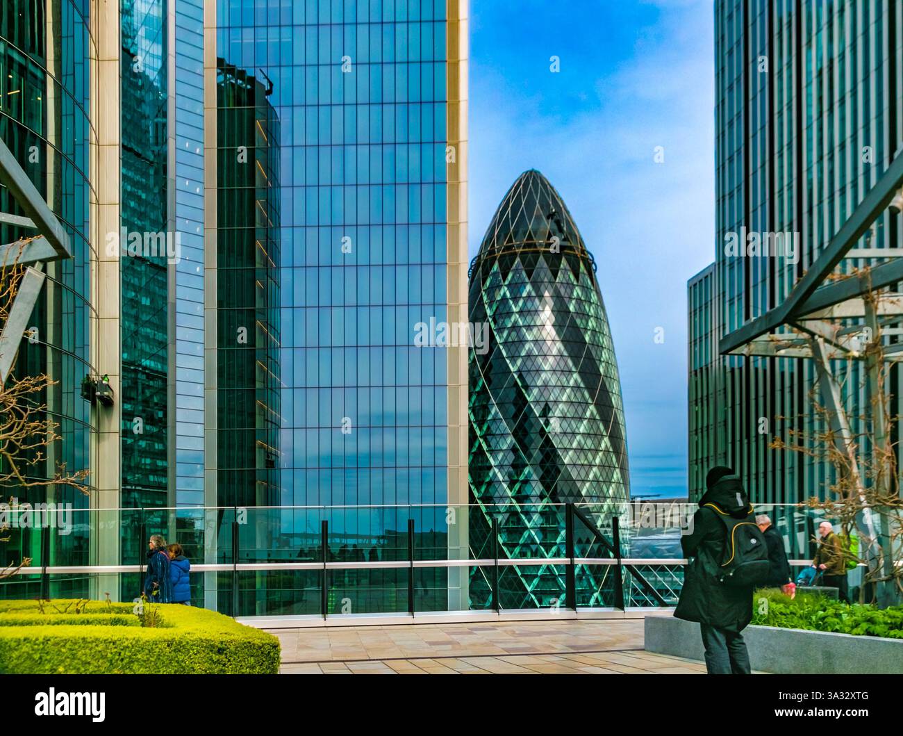 Visitors of London’s popular and largest public rooftop space, The ...