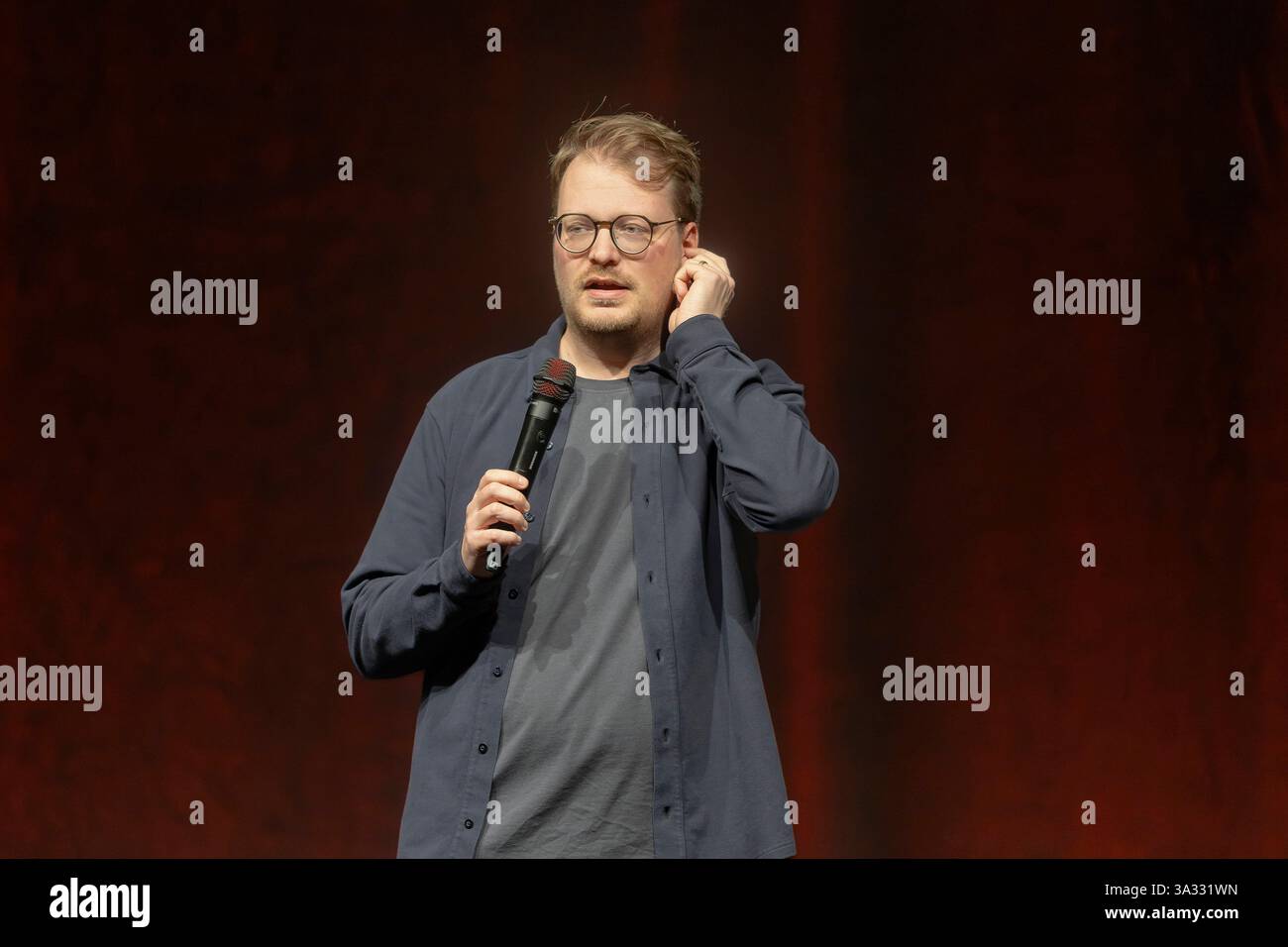 Comedian Maxi Gstettenbauer - vollständiger Name: Maximilian Ronald ...