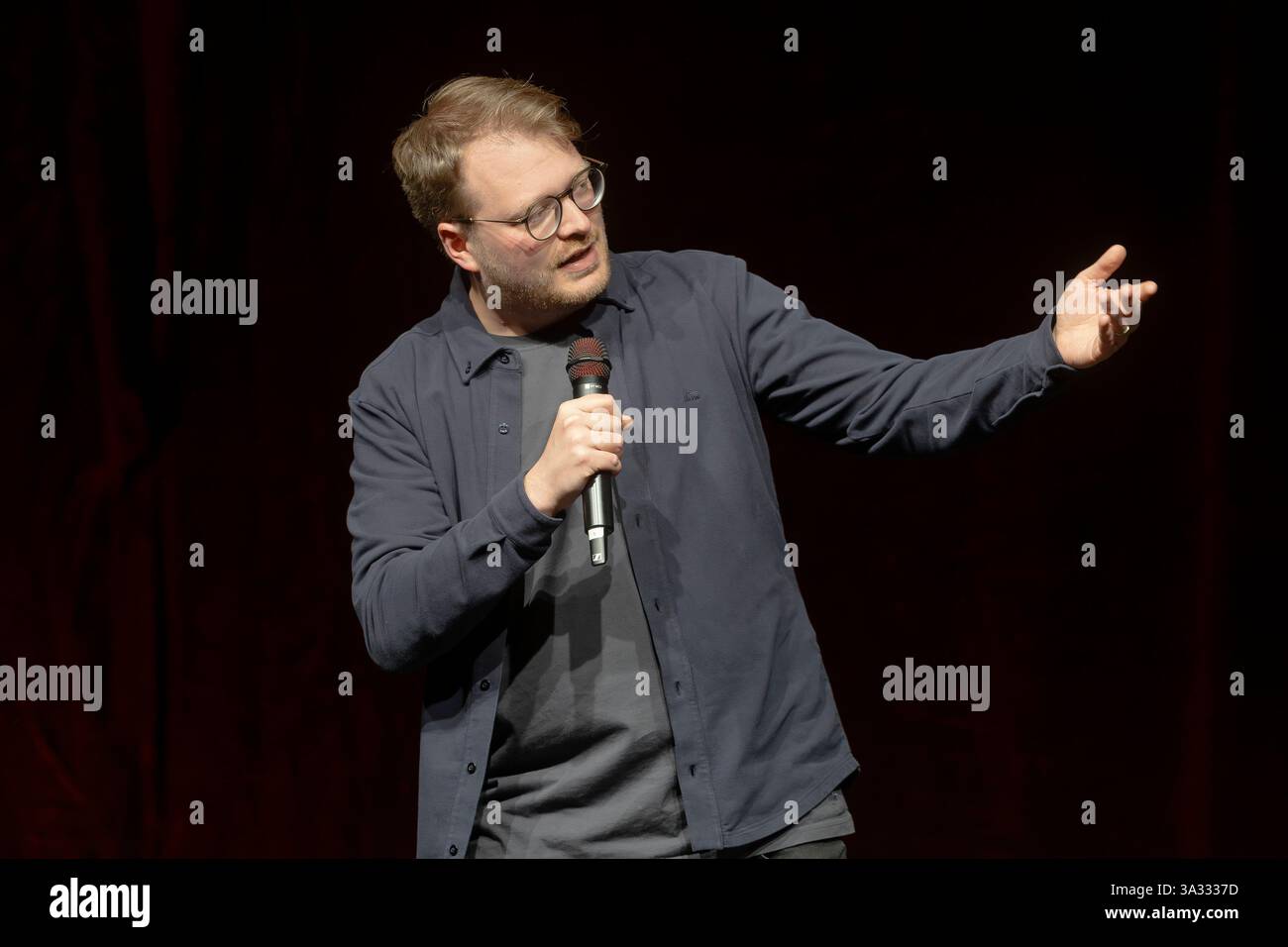 Comedian Maxi Gstettenbauer - vollständiger Name: Maximilian Ronald ...