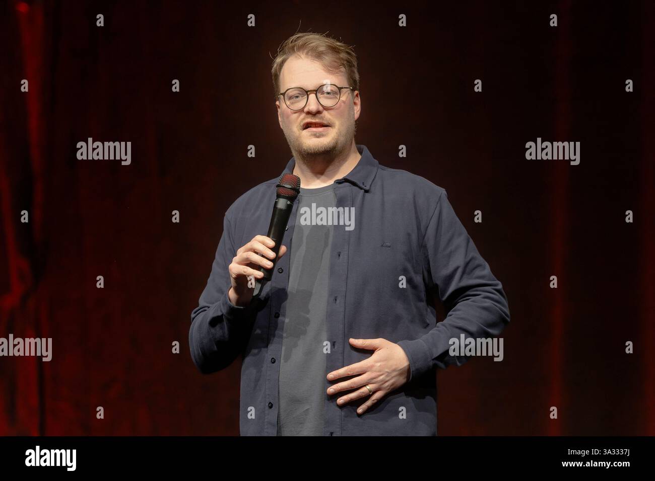 Comedian Maxi Gstettenbauer - vollständiger Name: Maximilian Ronald ...
