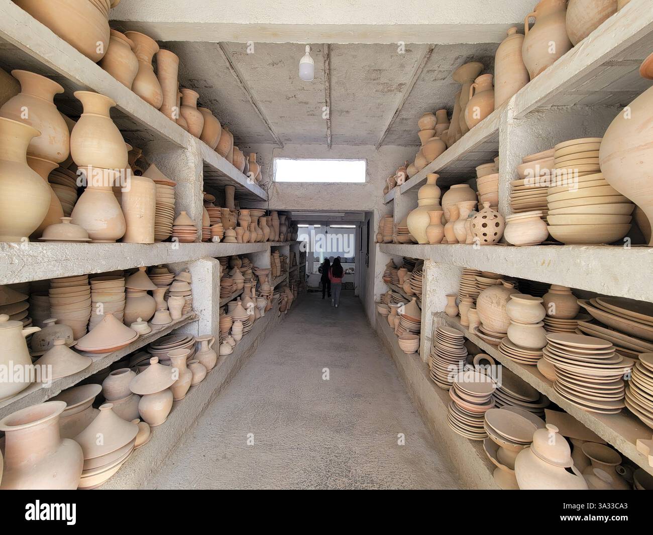 handmade pottery in Fez, Morocco Stock Photo - Alamy