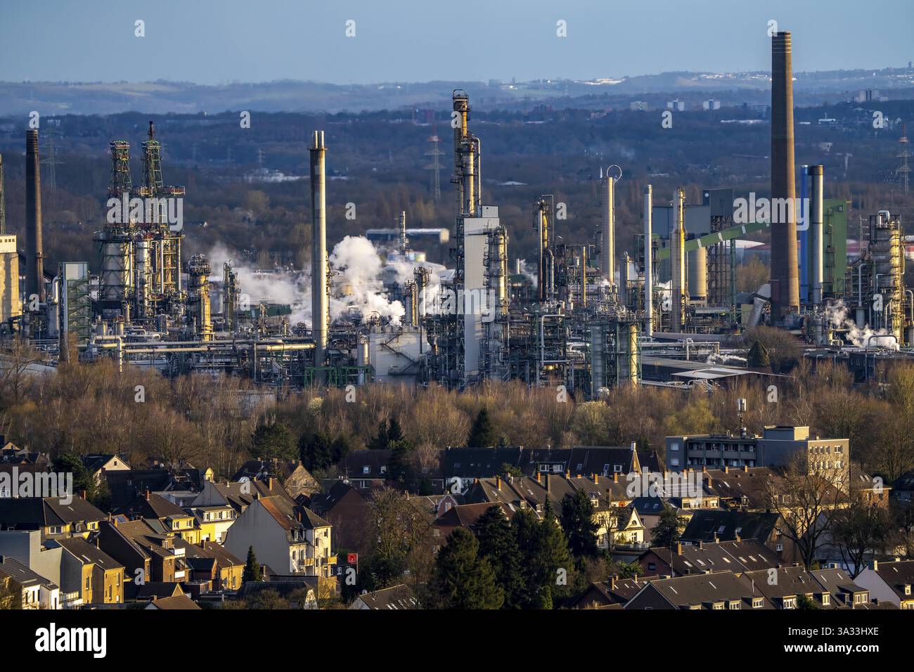 Corporate oil refineries hi-res stock photography and images - Alamy