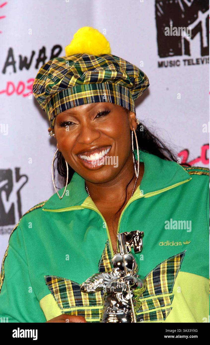 Aug. 28, 2003 - K32465AR..MTV VIDEO MUSIC AWARDS. .PRESS ROOM..RADIO ...