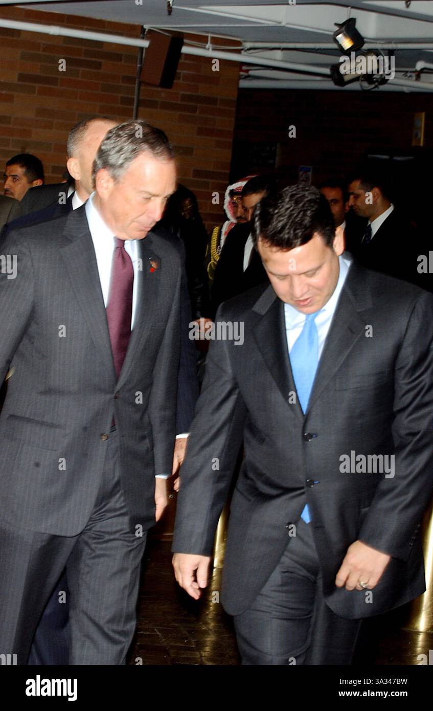 Dec. 8, 2003 - K34471AR.NEW YORK CITY MAYOR.MICHAEL BLOOMBERG WITH .THE ...