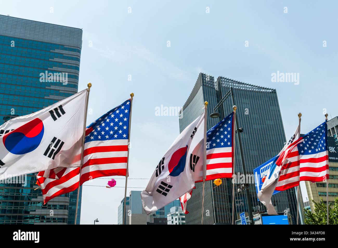 American flag protest hi-res stock photography and images - Alamy