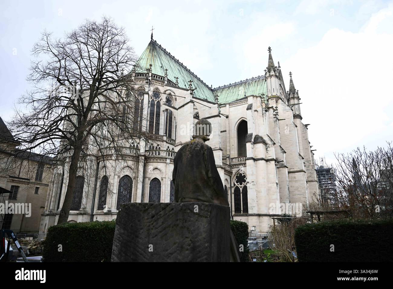 Illustration of Saint-Denis basilica during the visit of Rachida Dati ...