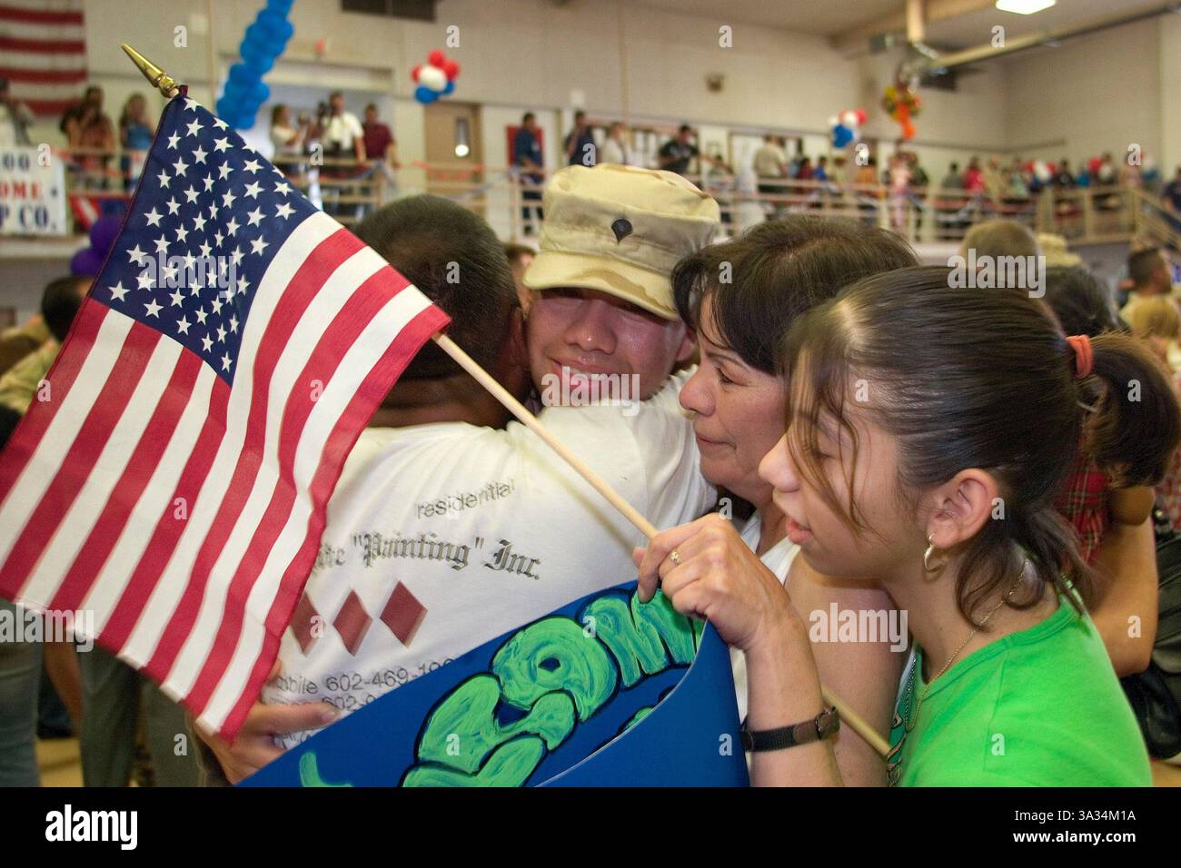 Mar 30, 2004; Phoenix, AZ, USA; Soldiers in the Arizona National Guard ...