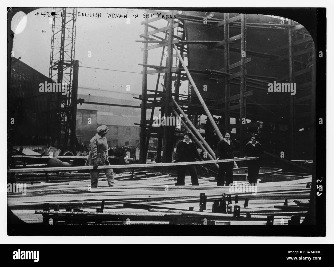 English women in ship hi-res stock photography and images - Alamy