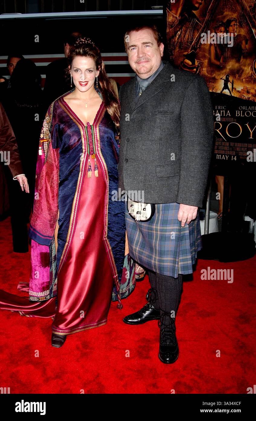 May 10, 2004 - K37153AR.U.S. PREMIERE OF THE MOVIE.''TROY''..ZIEGFELD ...