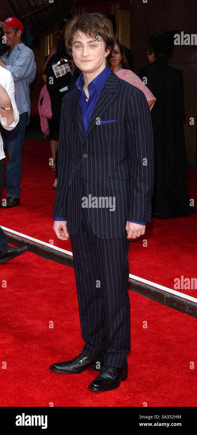 Daniel radcliffe potter 2004 hi-res stock photography and images - Alamy