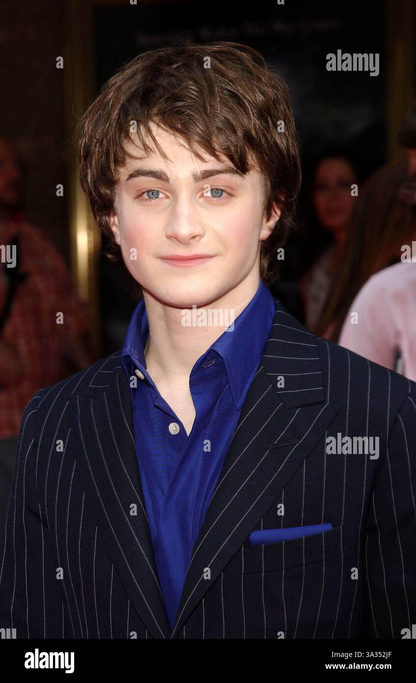 Daniel radcliffe potter 2004 hi-res stock photography and images - Alamy