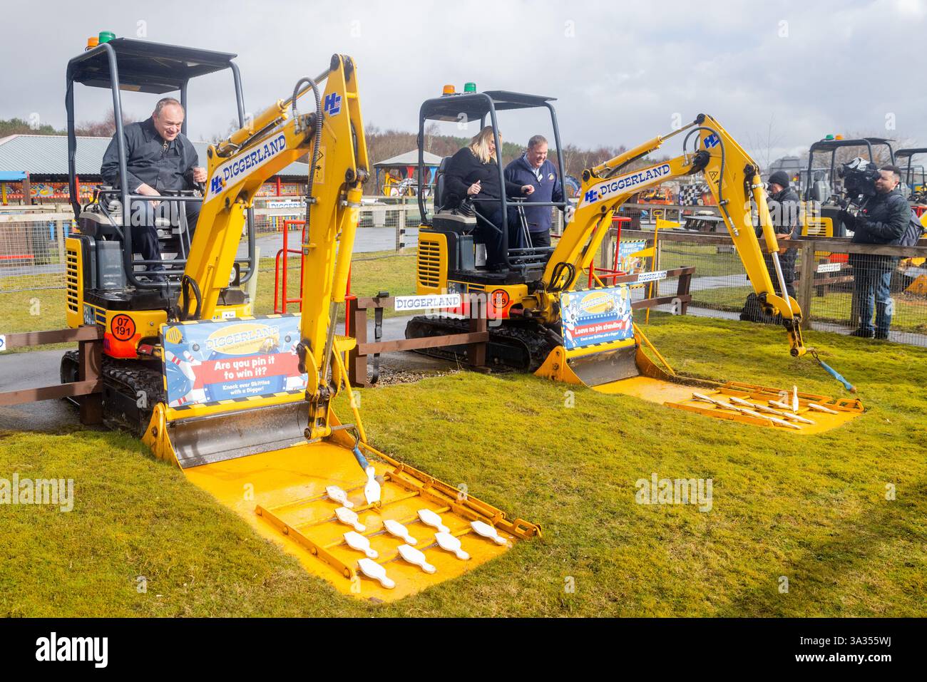 Durham, UK. 14 MAR, 2025. Ed Davey races against Leader of Durham ...