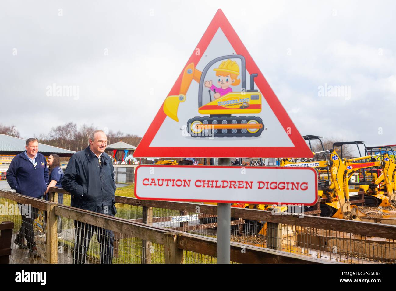 Durham, UK. 14 MAR, 2025. Ed Davey, party leader, passes a "caution ...