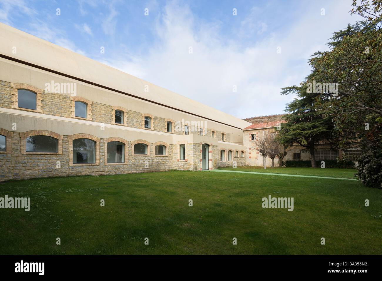 Hospital building stands in hi-res stock photography and images - Alamy