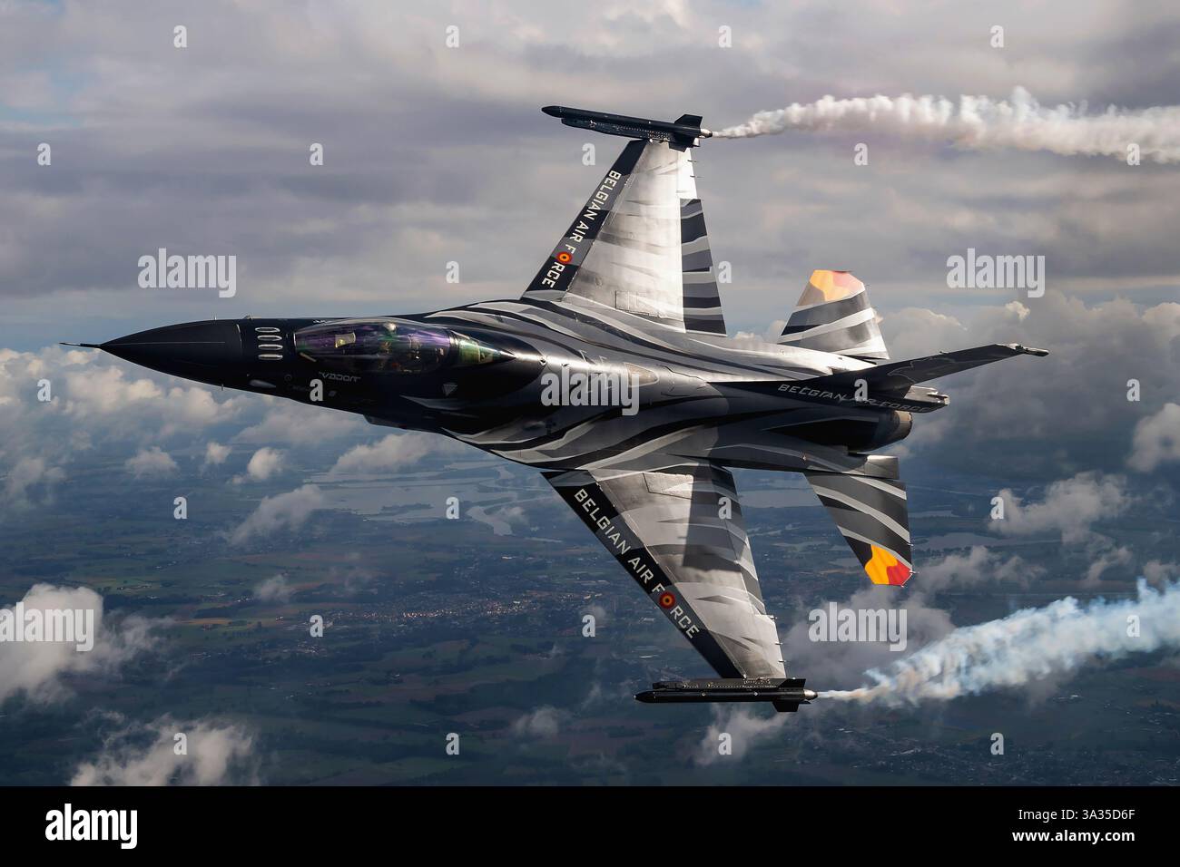 The Belgian Air Force General Dynamics F-16AM Fighting Falcon, Reg FA ...