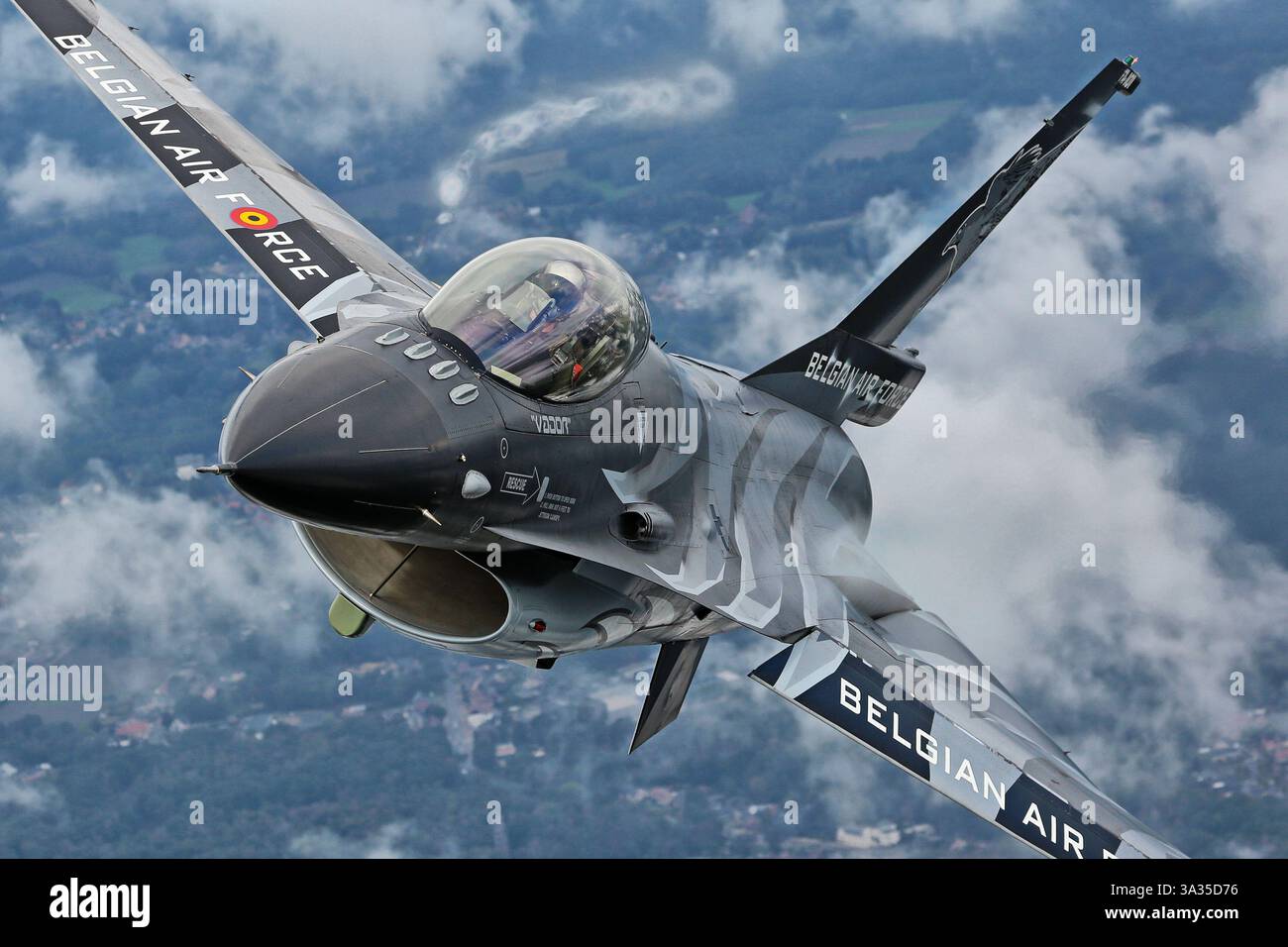 The Belgian Air Force General Dynamics F-16AM Fighting Falcon, Reg FA ...