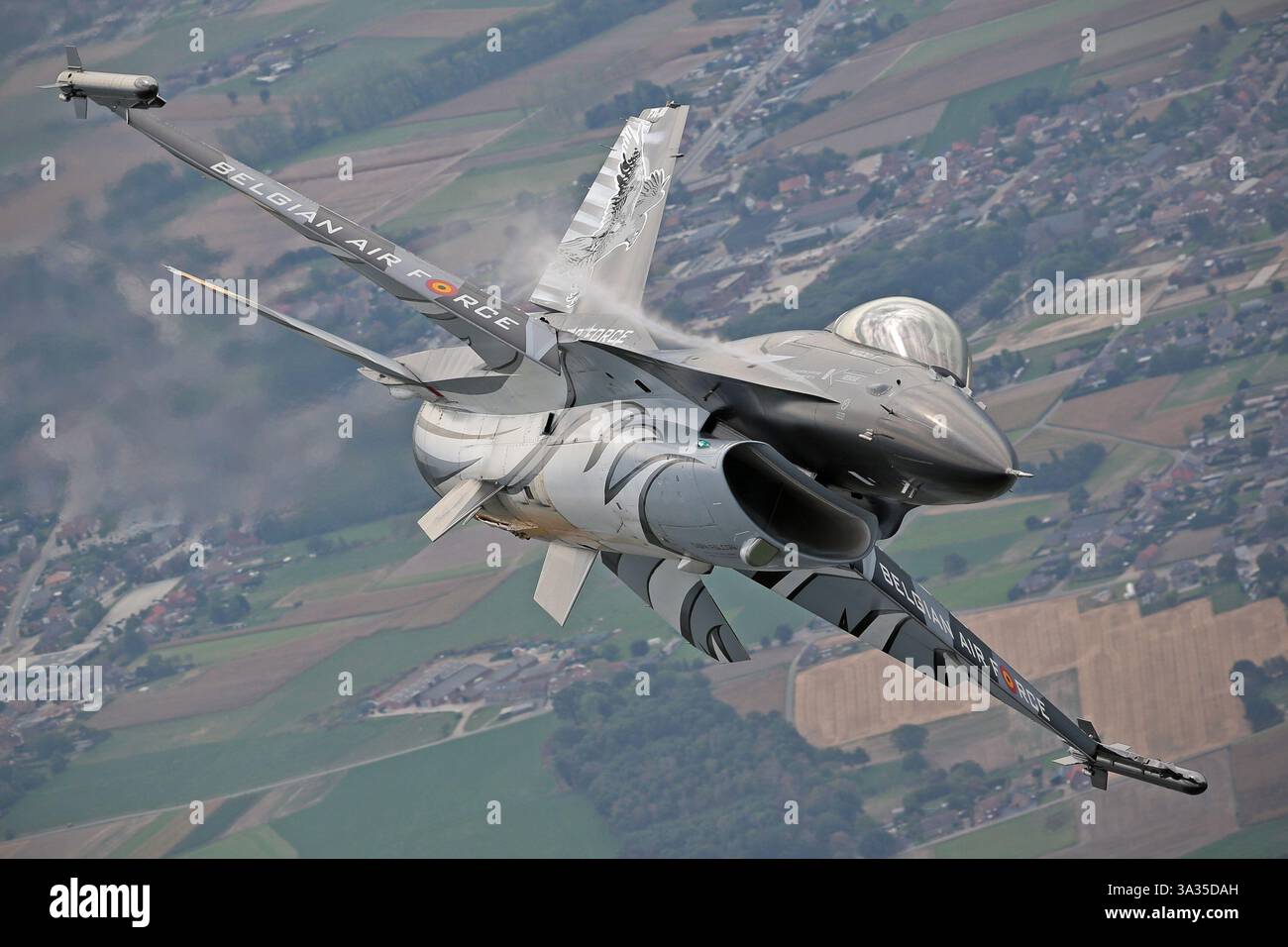 The Belgian Air Force General Dynamics F-16AM Fighting Falcon, Reg FA ...