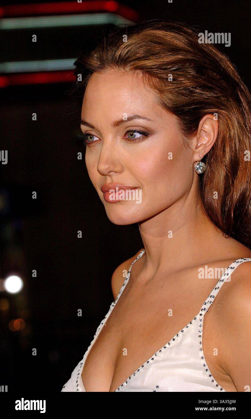 Sept. 14, 2004 - Hollywood, CALIFORNIA, USA - K38986FB.SKY CAPTAIN AND ...