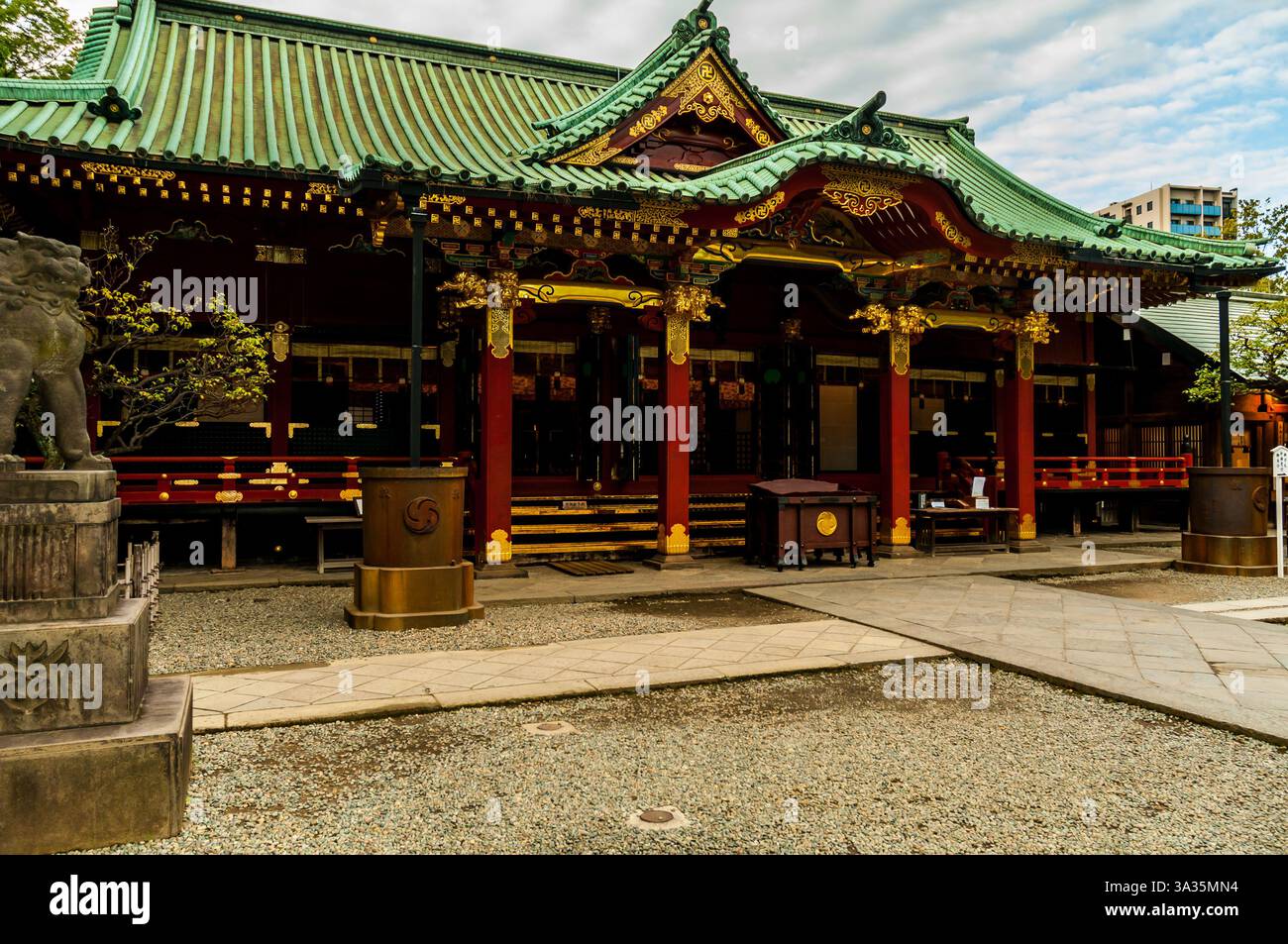 Japanese tradition culture symbols hi-res stock photography and images ...