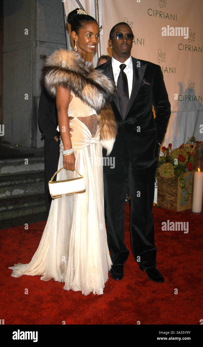 Nov. 5, 2004 - K40265AR.SEAN P. DIDDY COMBS CELEBRATES HIS 35TH ...