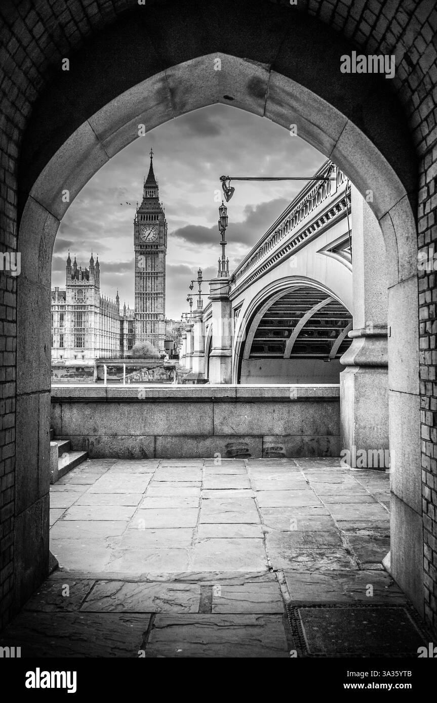 Travel big ben tower Black and White Stock Photos & Images - Alamy