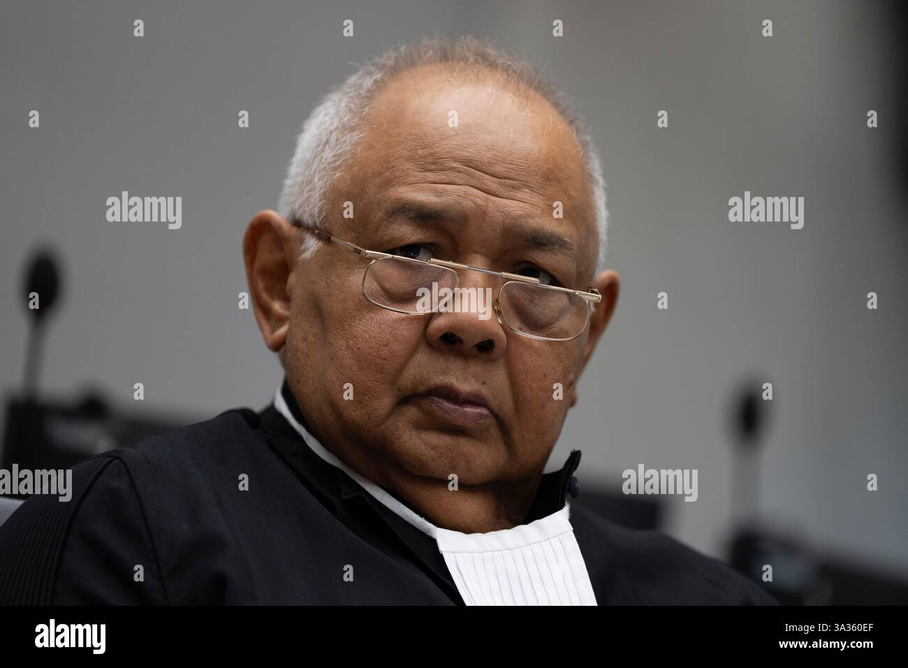 Duterte's lawyer Salvador Medialdea waits for former Philippine ...