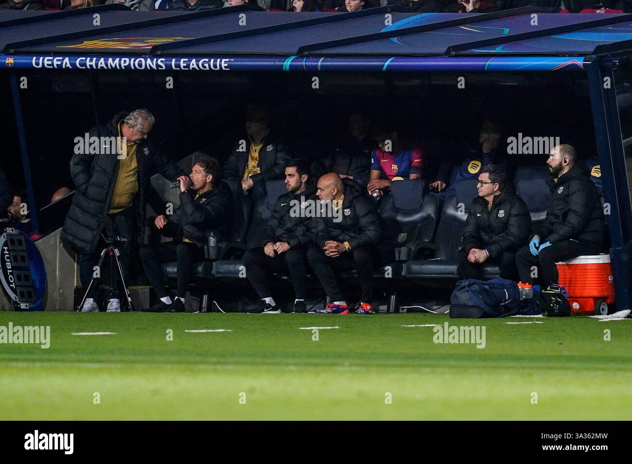 FC Barcelona staff during the UEFA Champions League match, Round of 16 ...
