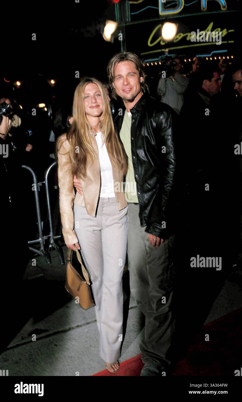 Jan. 10, 2005 - K18163FB.3-14-2000.'' ERIN BROCKOVICH '' PREMIERE AT ...