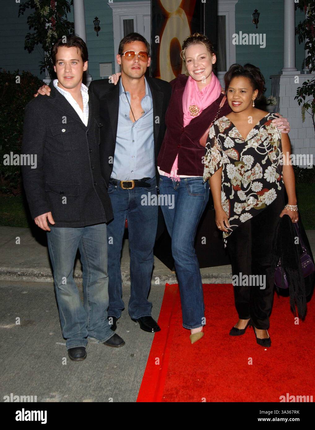 Abc grey's anatomy cast 2005 hi-res stock photography and images - Alamy