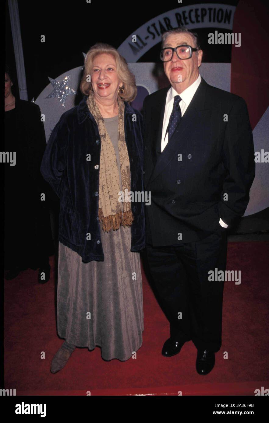 Liz sheridan hi-res stock photography and images - Alamy