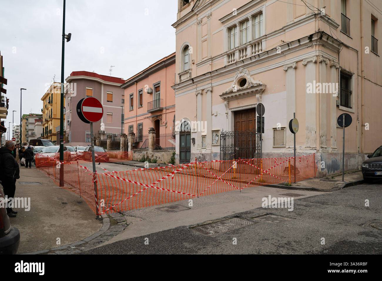Areas affected by the earthquake between Bagnoli, Pozzuoli Naples 03/14 ...