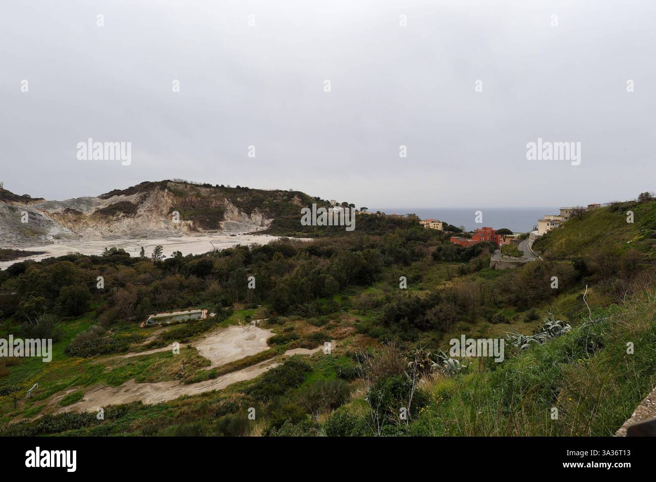 Areas affected by the earthquake between Bagnoli, Pozzuoli Naples 03/14 ...