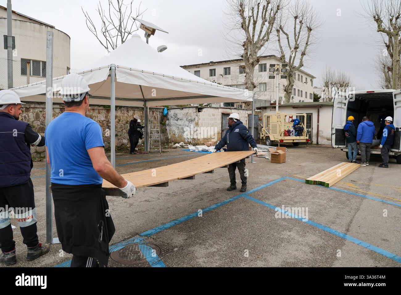 Areas affected by the earthquake between Bagnoli, Pozzuoli Naples 03/14 ...