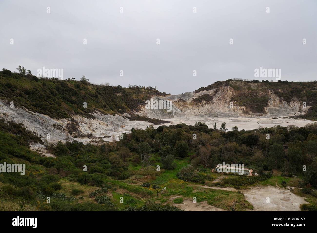 Areas affected by the earthquake between Bagnoli, Pozzuoli Naples 03/14 ...