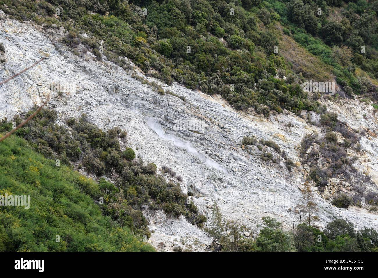 Areas affected by the earthquake between Bagnoli, Pozzuoli Naples 03/14 ...