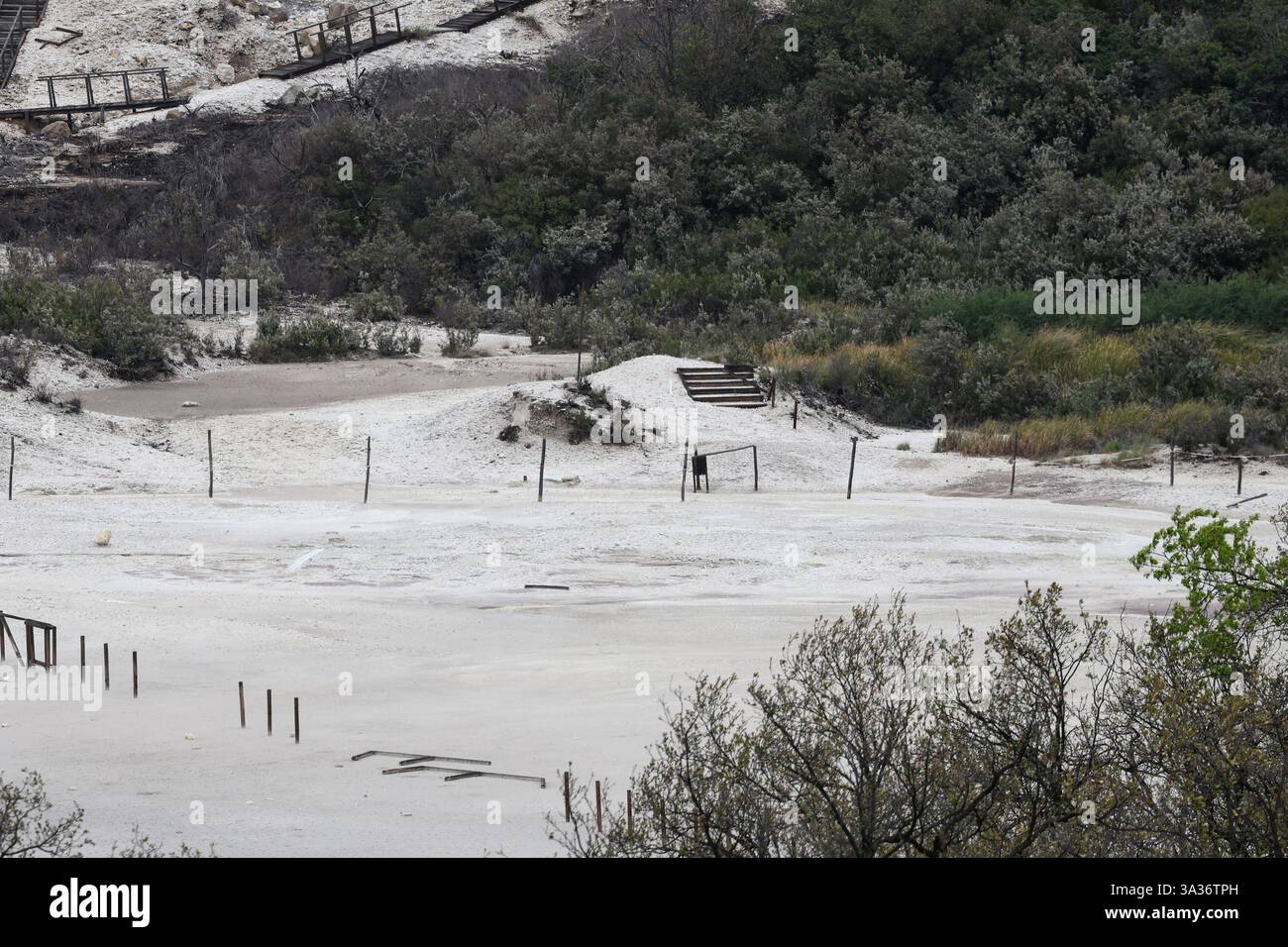 Areas affected by the earthquake between Bagnoli, Pozzuoli Naples 03/14 ...