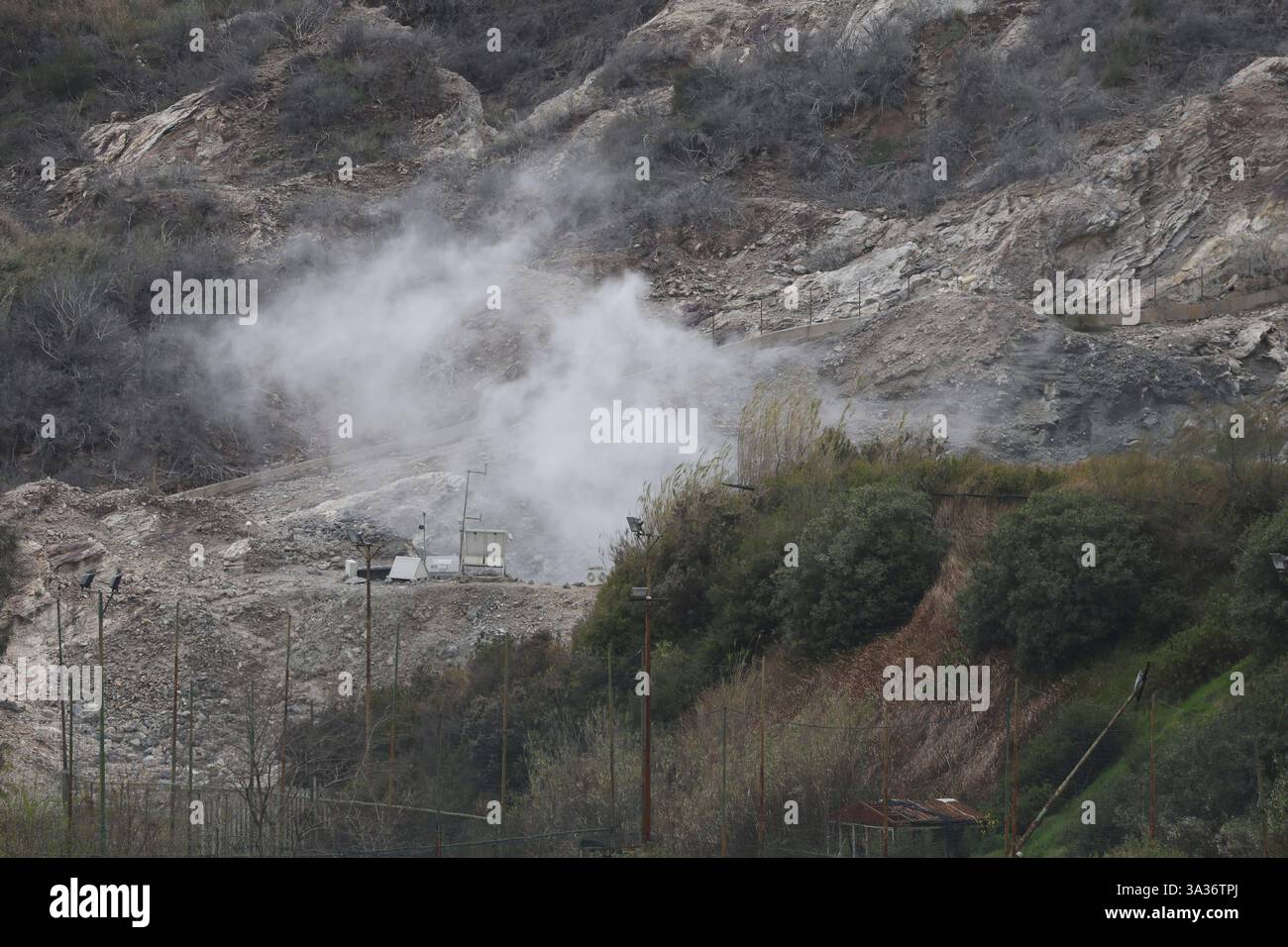 Areas affected by the earthquake between Bagnoli, Pozzuoli Naples 03/14 ...