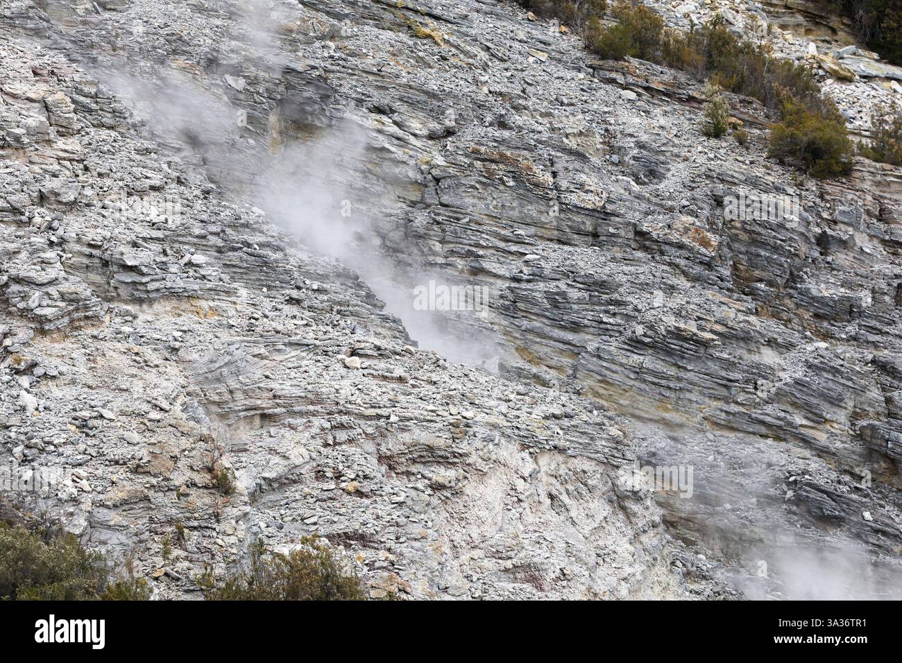 Areas affected by the earthquake between Bagnoli, Pozzuoli Naples 03/14 ...