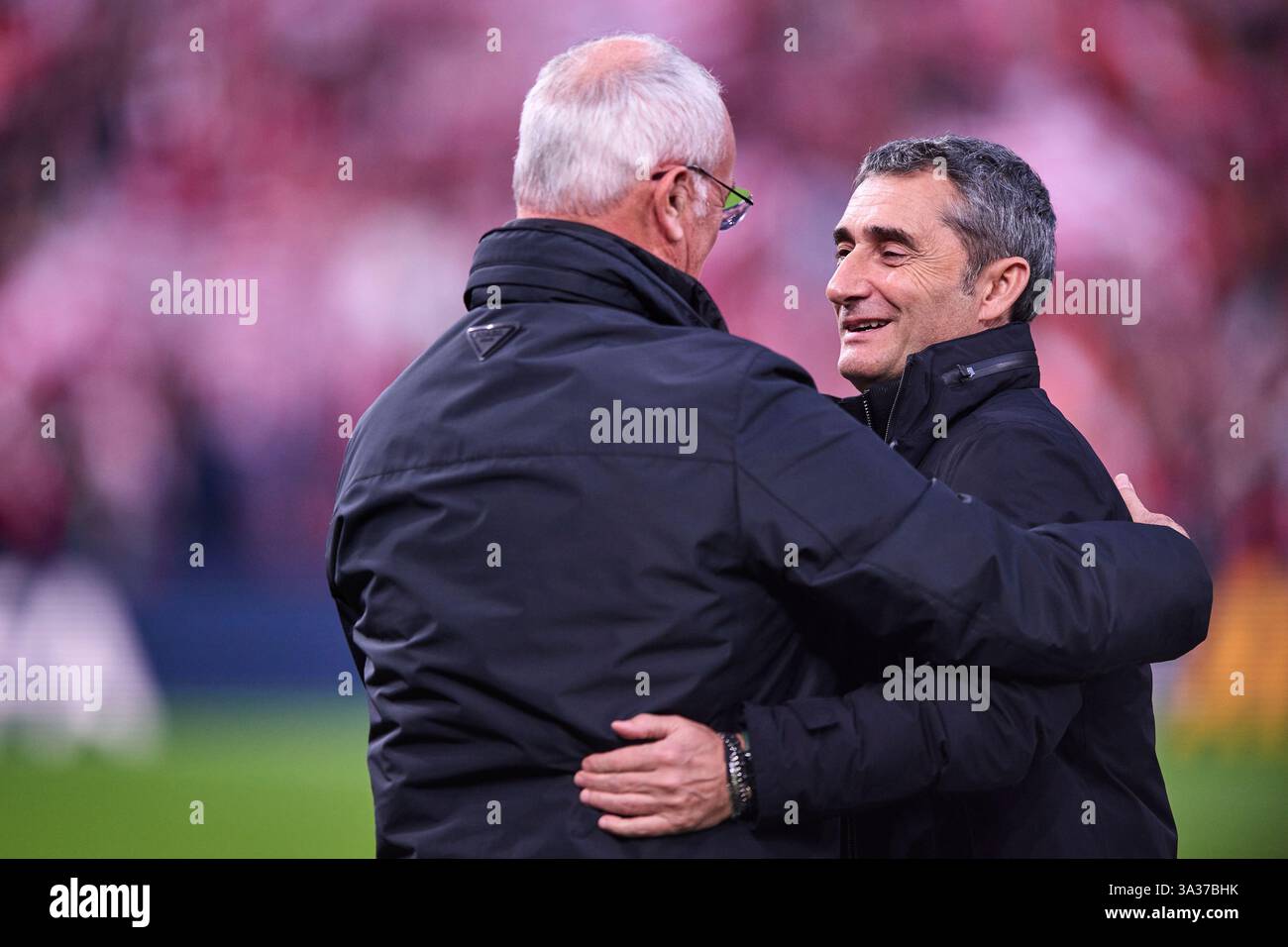 Athletic Club head coach Ernesto Valverde and AS Roma head coach ...