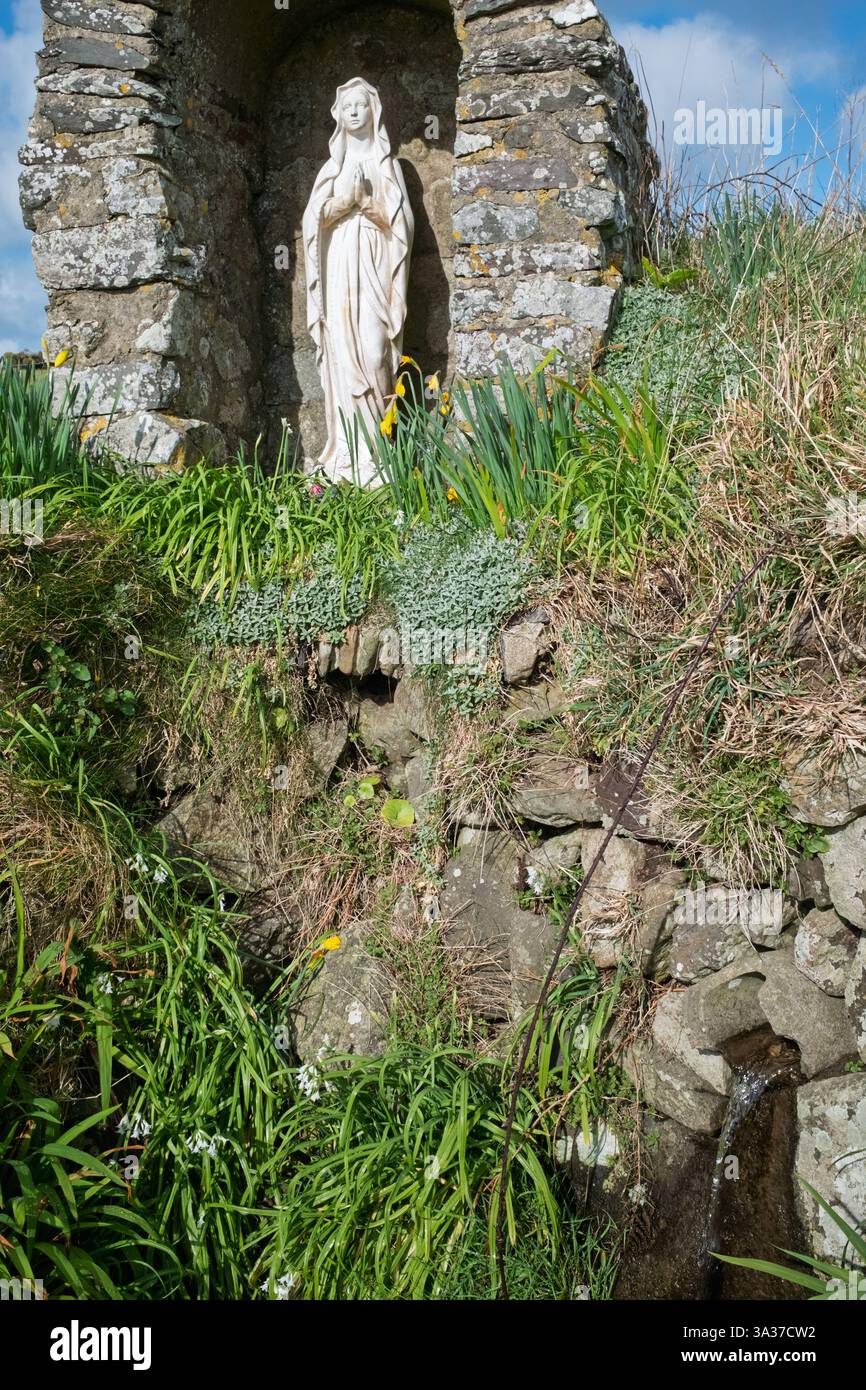 St non shrine hi-res stock photography and images - Alamy