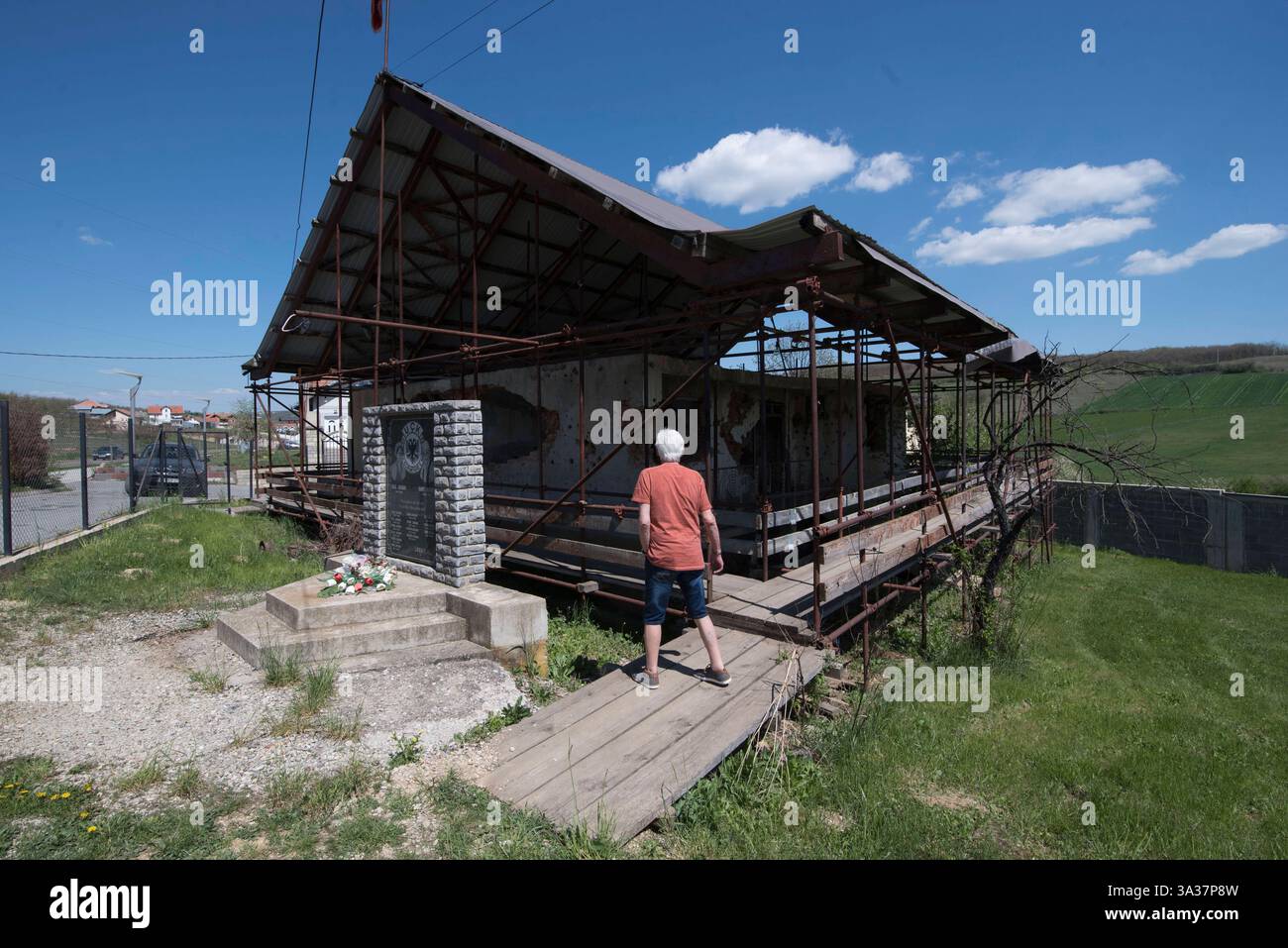 kosovo uck armee in Prekaz Kosovo The Prekaz massacre in kosovo Stock ...