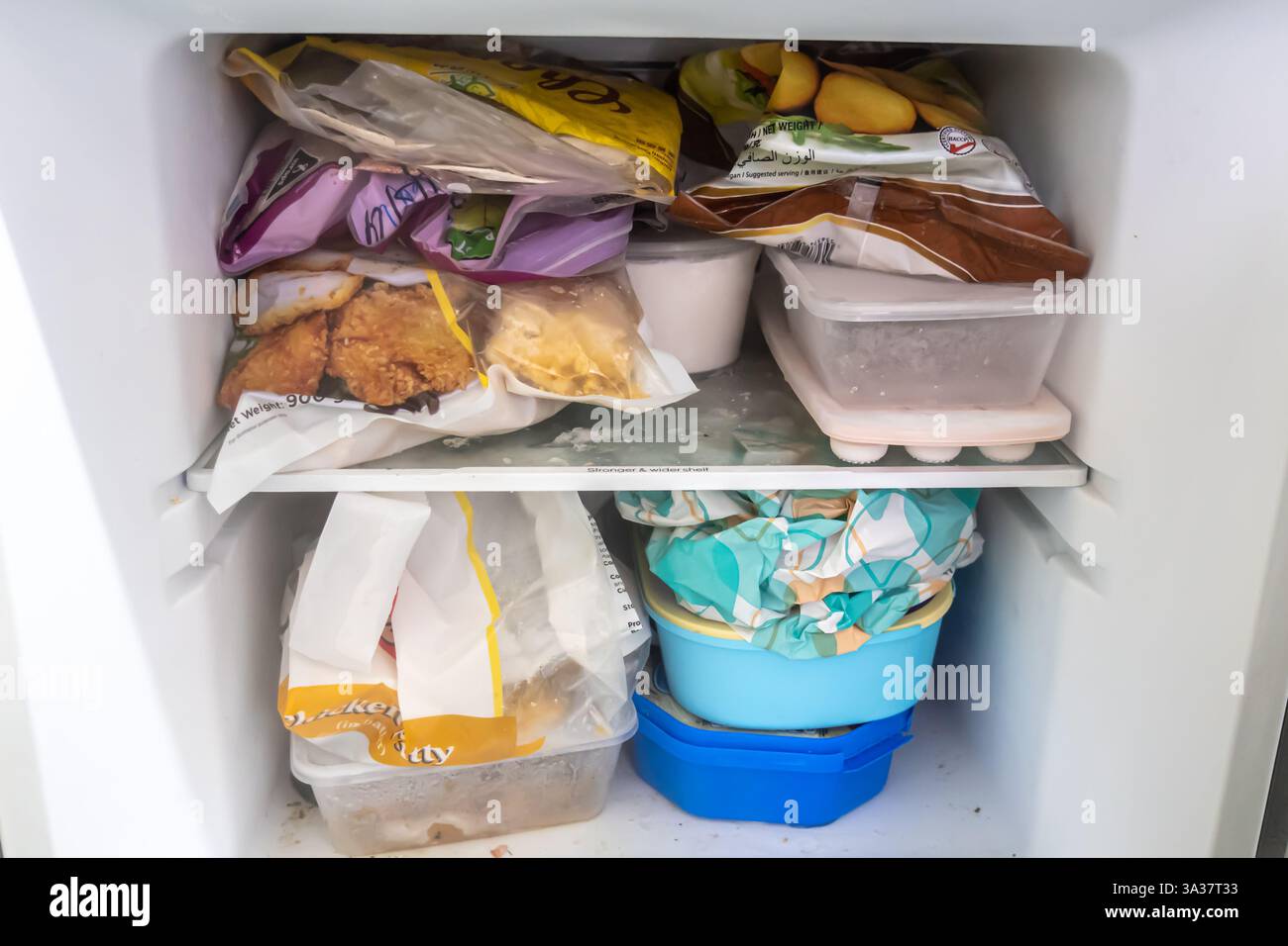 Packed frozen foods hi-res stock photography and images - Alamy